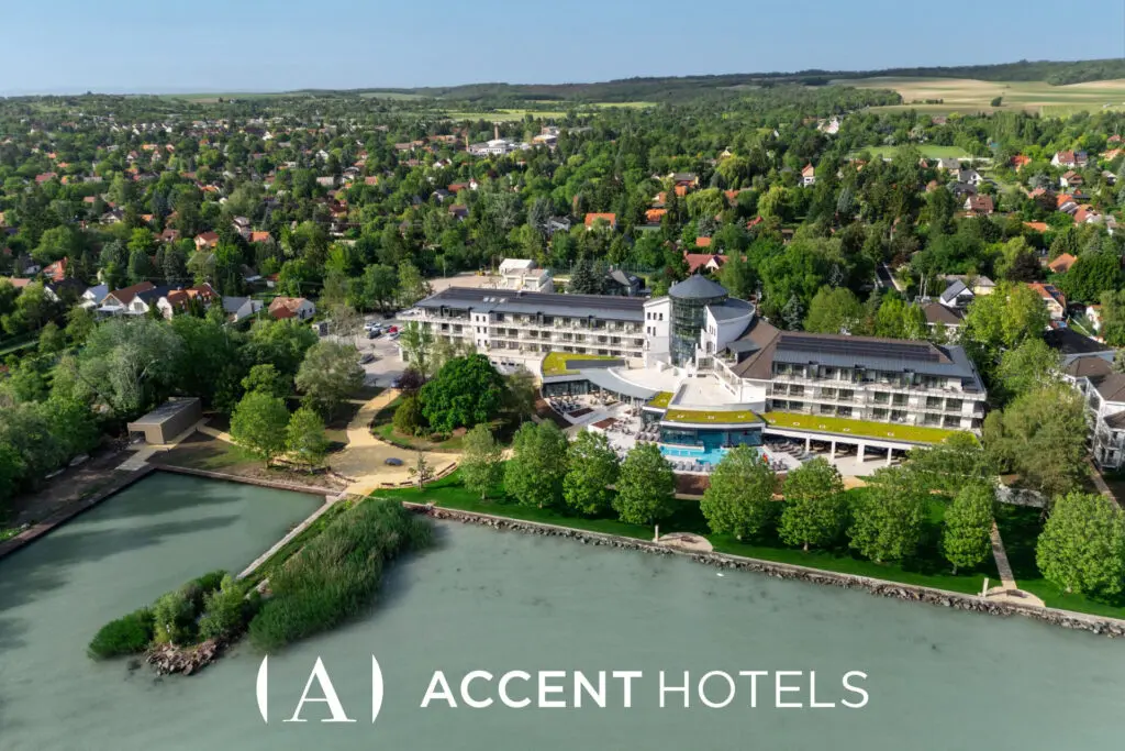 Nyári feltöltődés a mesés Kenese Bay Garden Resortban! - Szallas.hu Blog