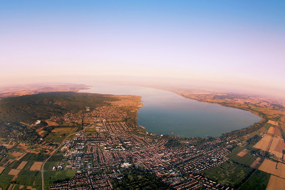 Balaton, ahogyan még biztosan nem láttad – Hőlégballonnal a magyar ...