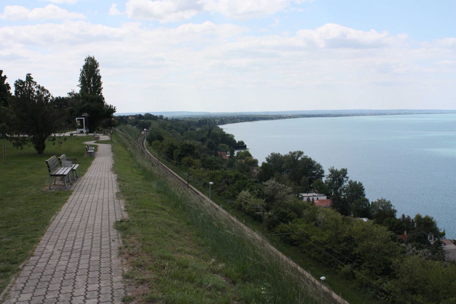 Szerelmes panoráma: íme a legjobb látnivalók Balatonvilágoson - Szallas ...