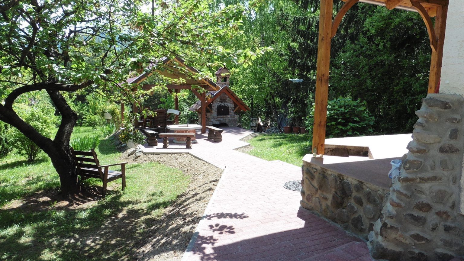 Dézsafürdő, kandalló, kemence – TOP 10 erdei szállás kirándulós ...