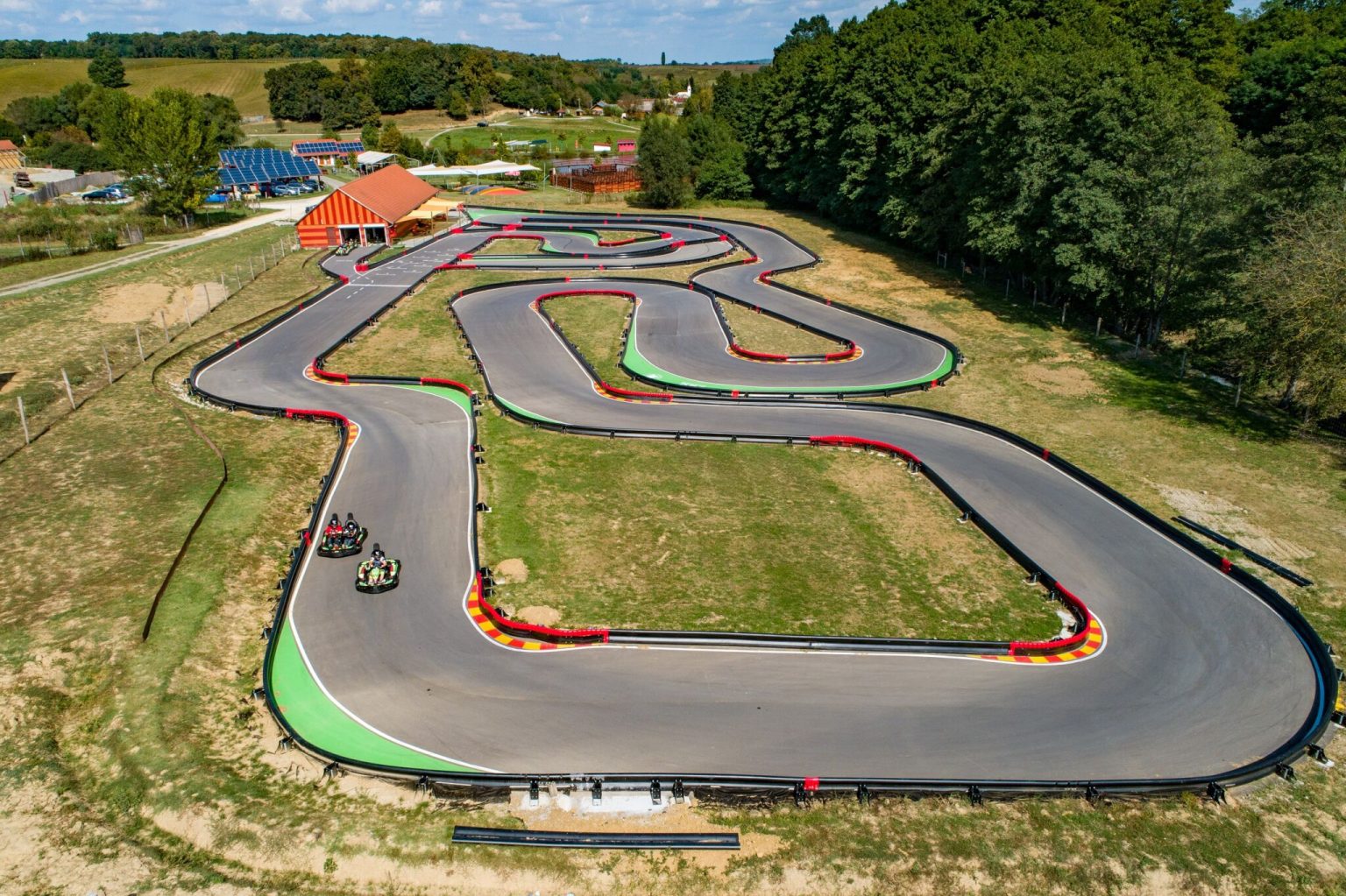 Cápalesés, éjszakai labirintus és vidrapark ‒ 20 kihagyhatatlan családi ...