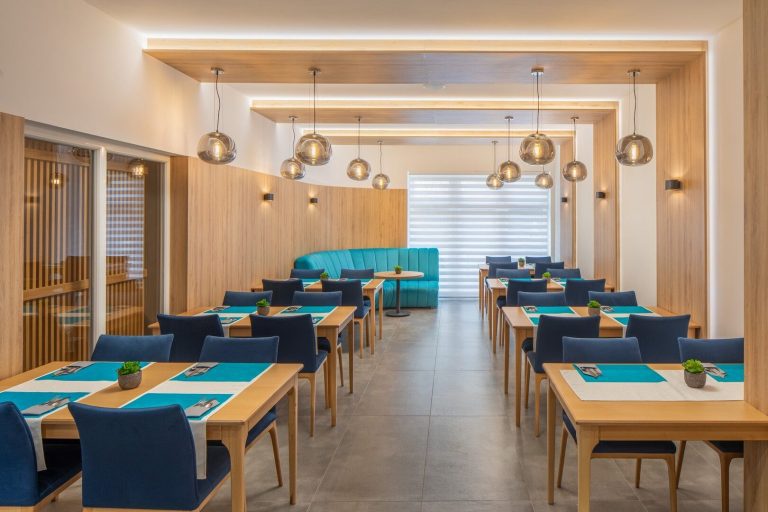 Tó közepére épült, mesebeli wellness szálloda: Sziget Hotel****, ahol ...