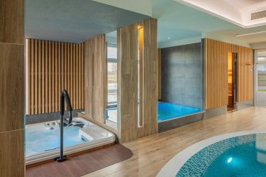 Tó közepére épült, mesebeli wellness szálloda: Sziget Hotel****, ahol ...