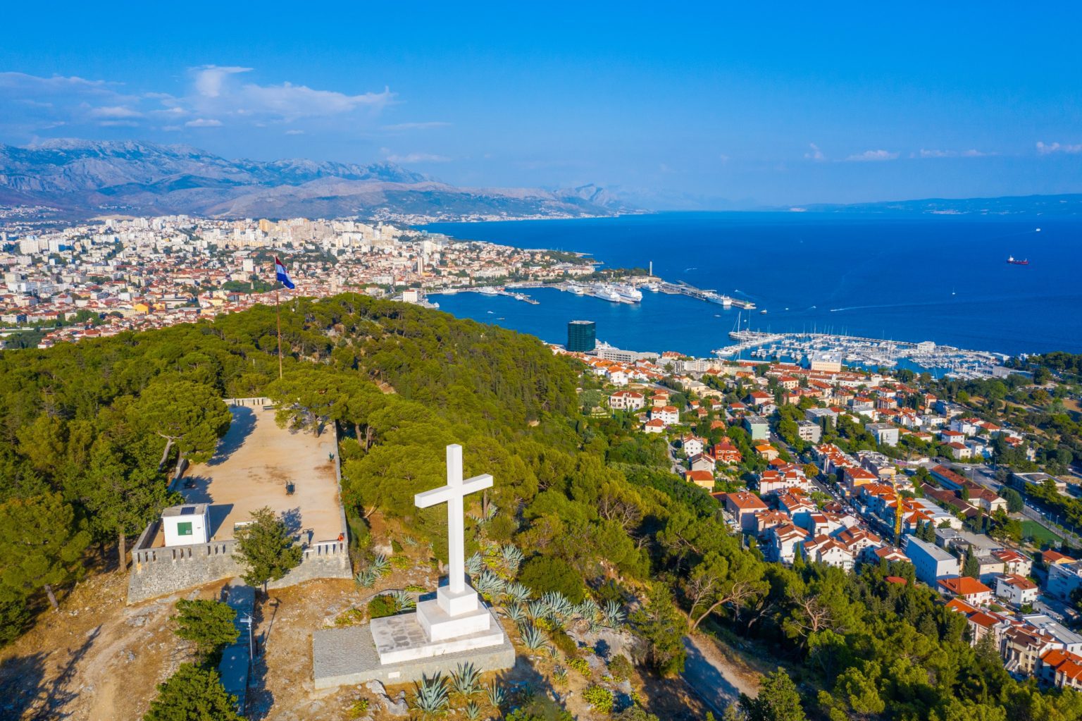 Delfinek, üveghíd kilátó és zenélő tengeri orgona – a legszebb ...