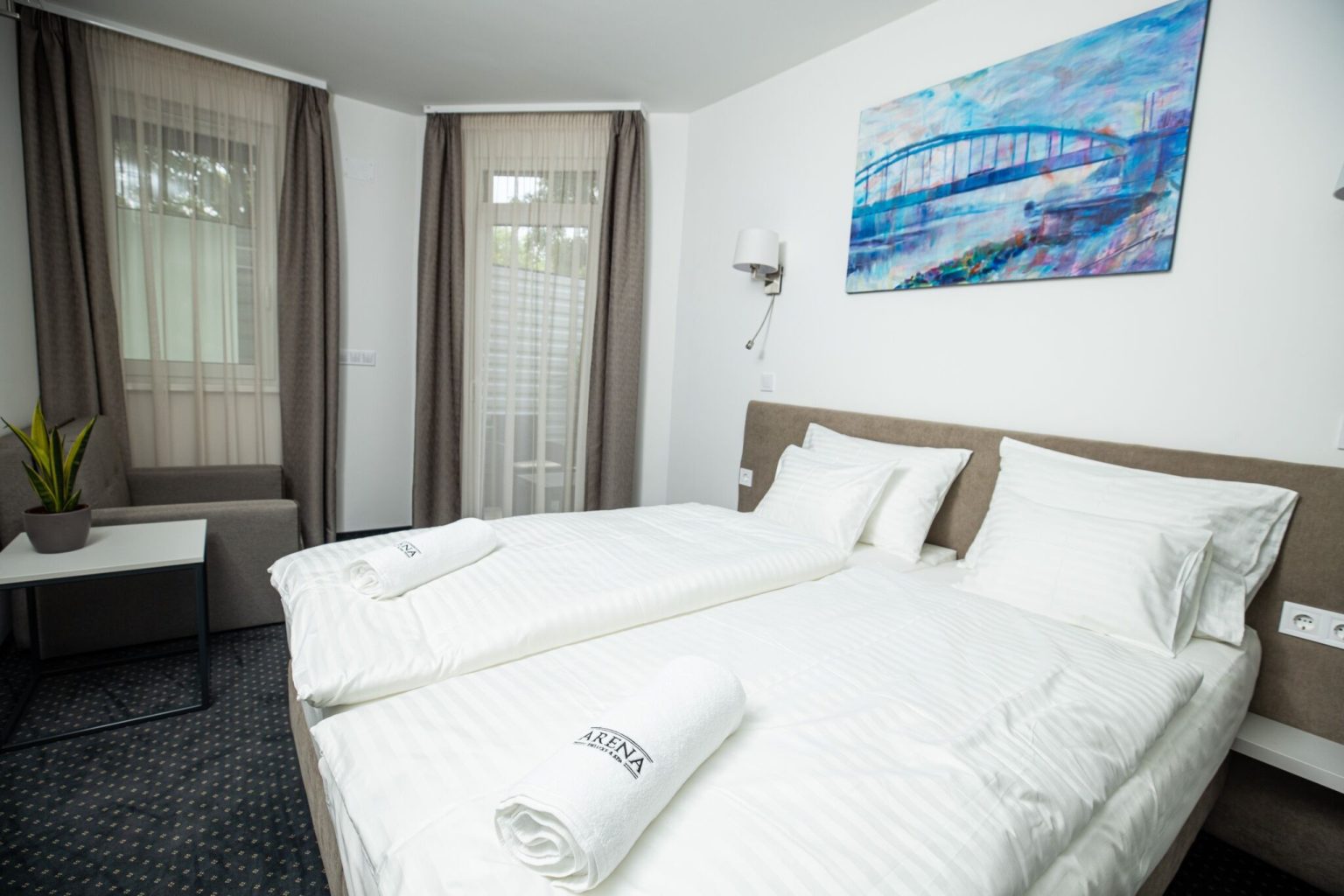 Egyéjszakás kaland? 10 szuper szállás privát jakuzzival, wellnessel és ...