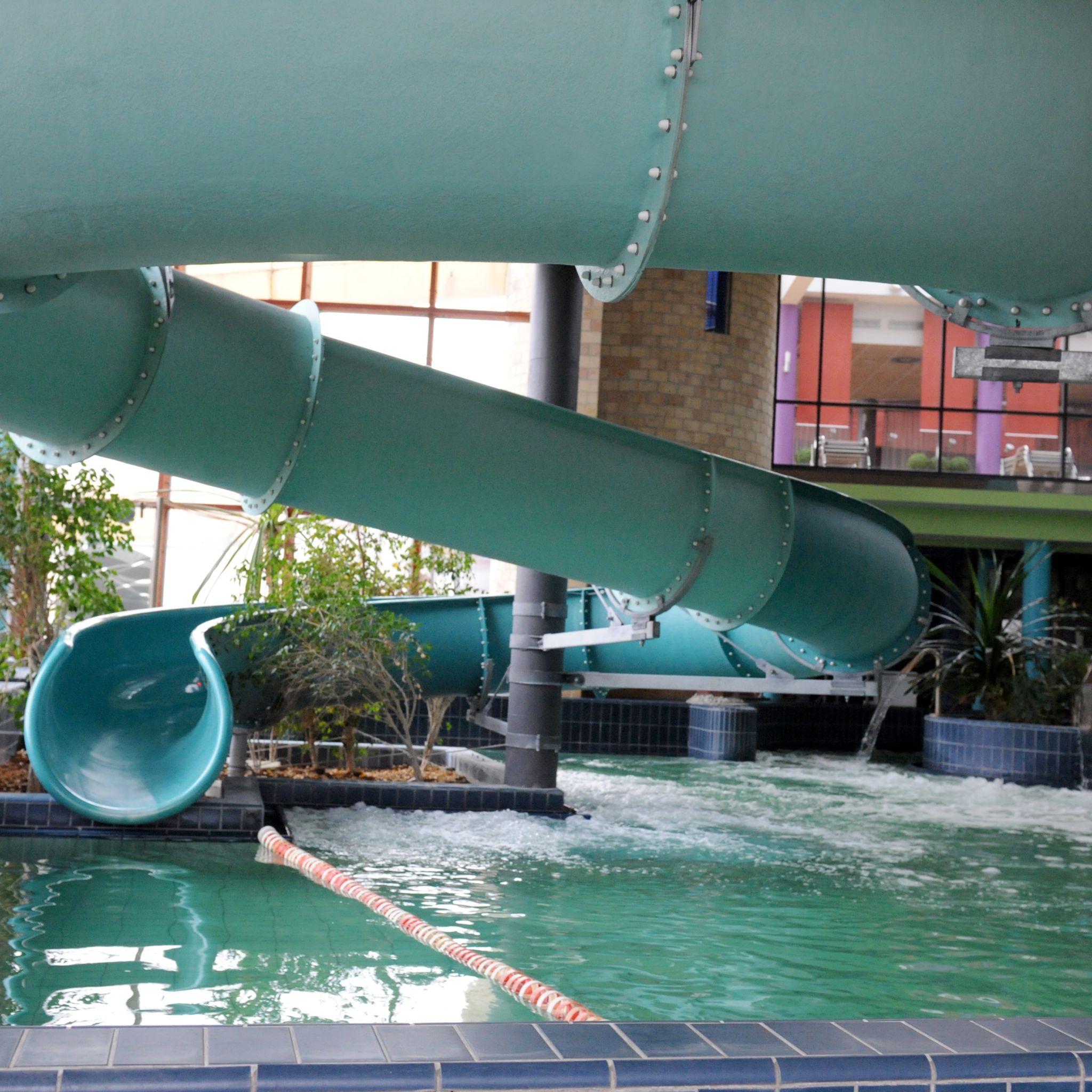 Csúszdatorony és japán szaunavilág vár a megújult győri fürdőben ...